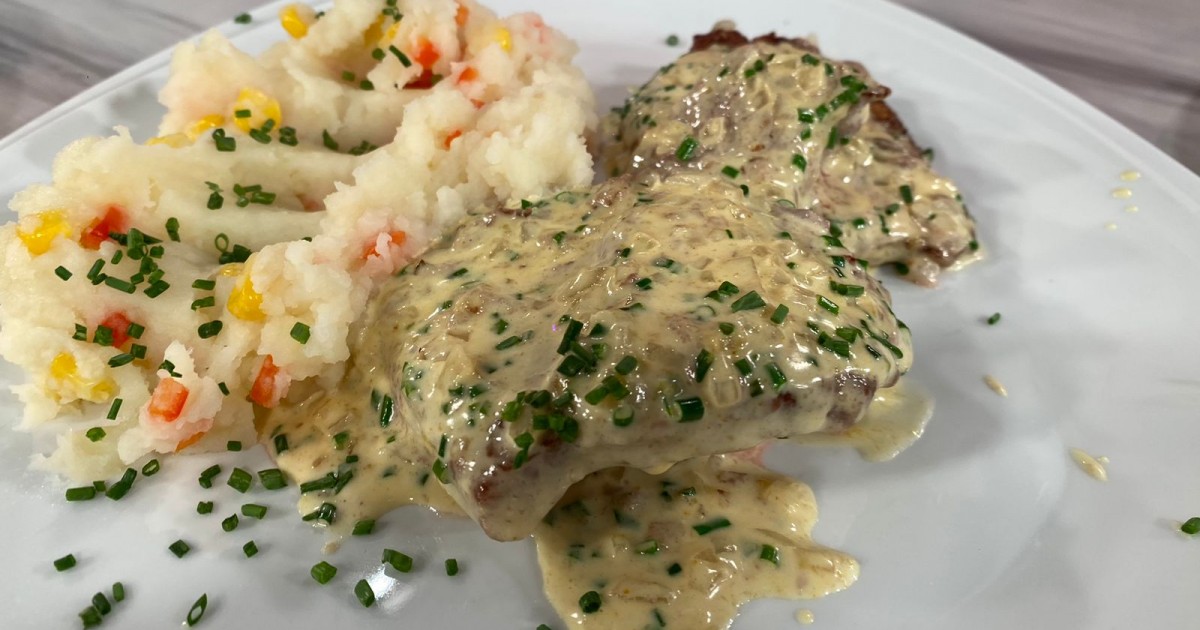 Escalopes de Peceto a la crema de mostaza, puré de papa y maíz | Canal 9