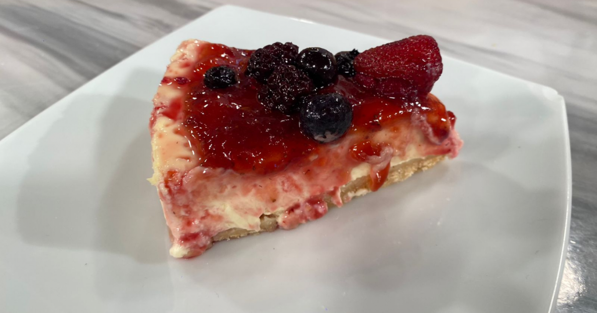 Cheesecake de frutos rojos | Canal 9