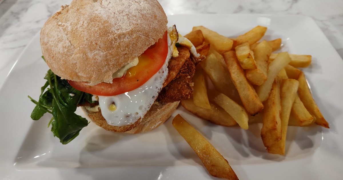 New Messi Chicken Burger | Canal 9