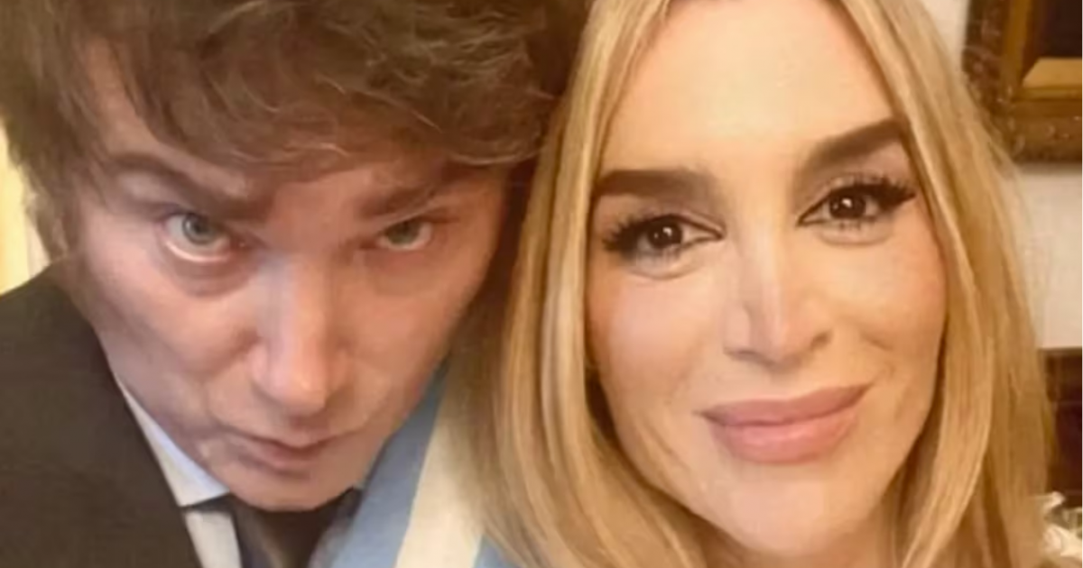 La curiosa foto que publicó Fátima Florez con Javier Milei de sus pies ...
