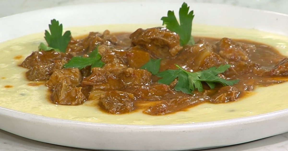 Increíble roast beef al vino tinto con puré cremoso | Canal 9