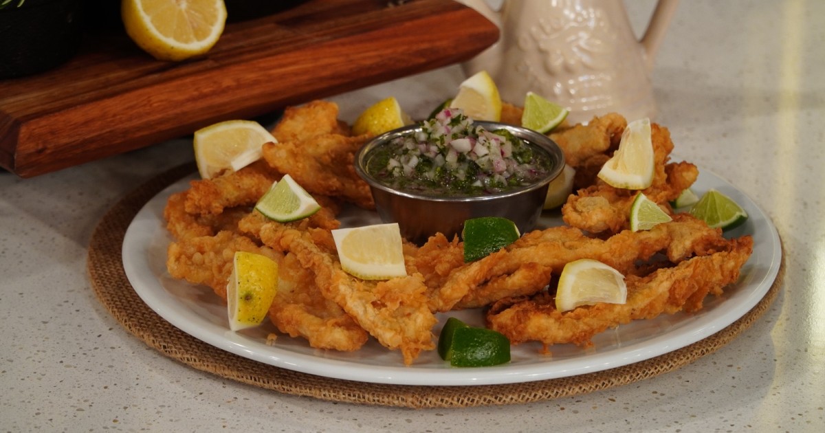 Aprendé a cocinar pejerrey frito con criolla cítrica | Canal 9