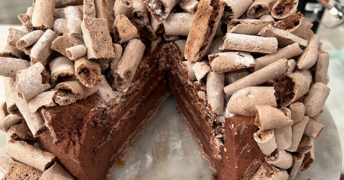 Rica y fácil torta concord de chocolate y merengue | Canal 9