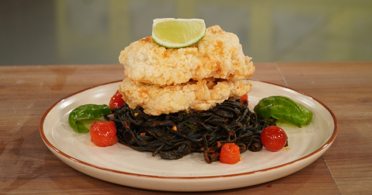 Riquísimos spaguettis con escalope de pescado. | Canal 9